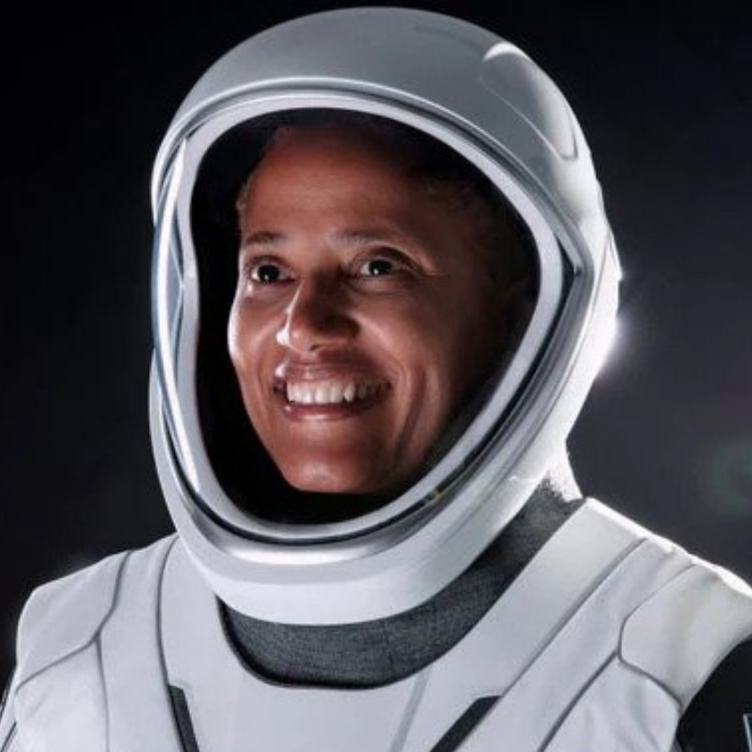 Biography of Sian Proctor, The First Black Woman to Pilot a Spacecraft ...