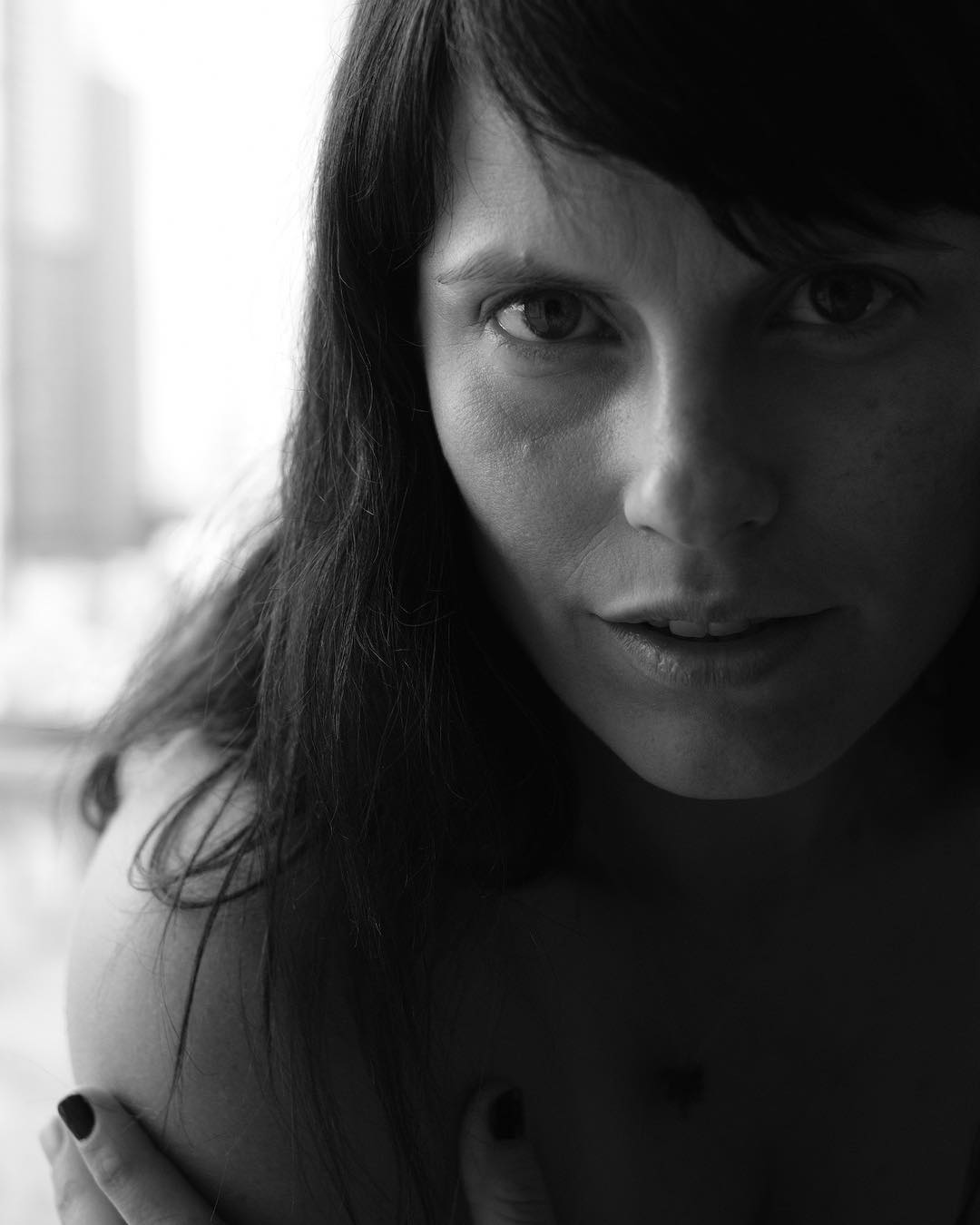 Who is Adi Neumann? Ashanti Portrays Adam Neumann’s Sister on New ...