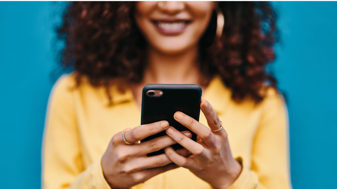 Is Life Without Social Media Better? - Urban Woman Magazine