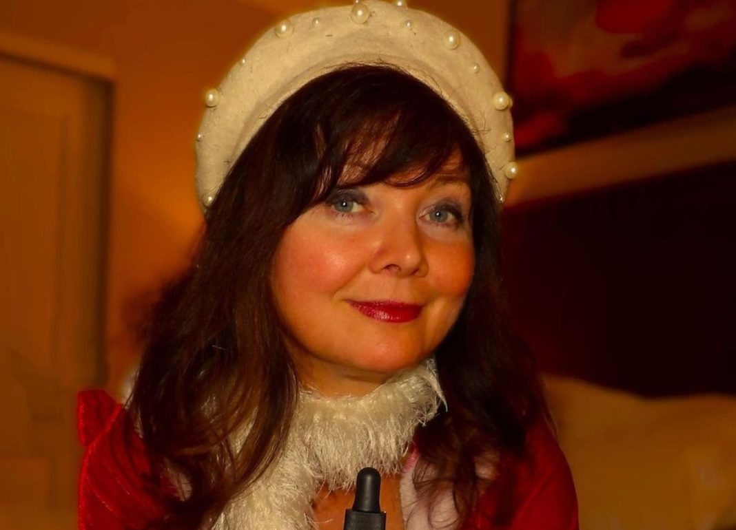 Meet Dee Dee Sorvino, Emmy Award Winning Tv Host - Urban Woman Magazine