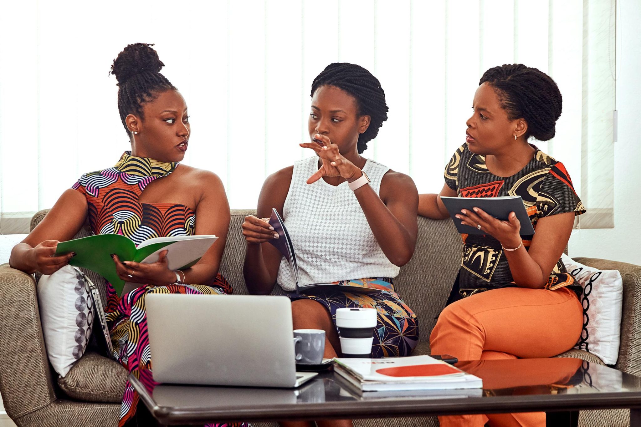 Dating In The Workplace? Yay or Nay? These Women Share Their ...