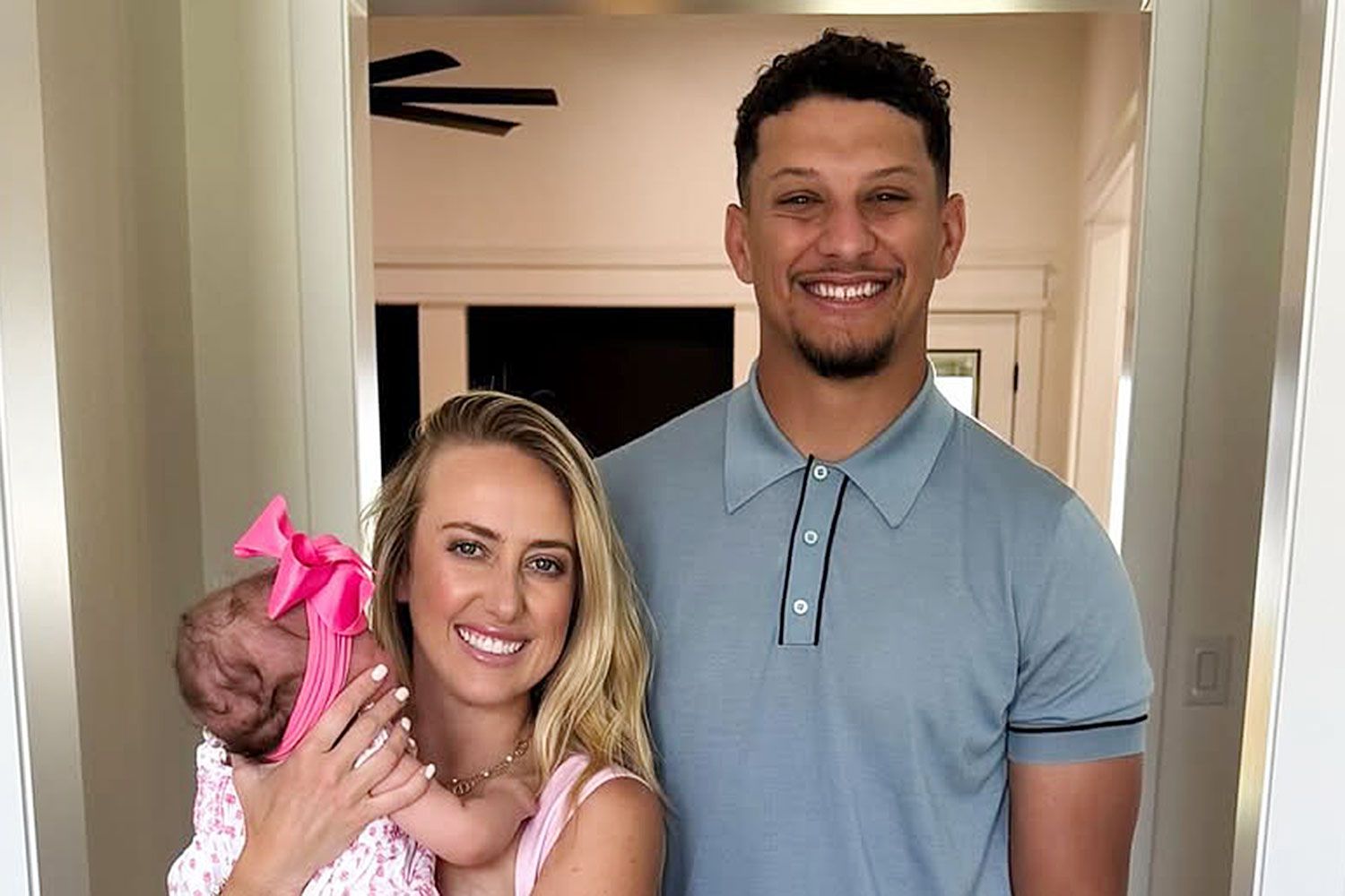 Brittany and Patrick Mahomes Share First Photos of Baby Daughter Golden ...